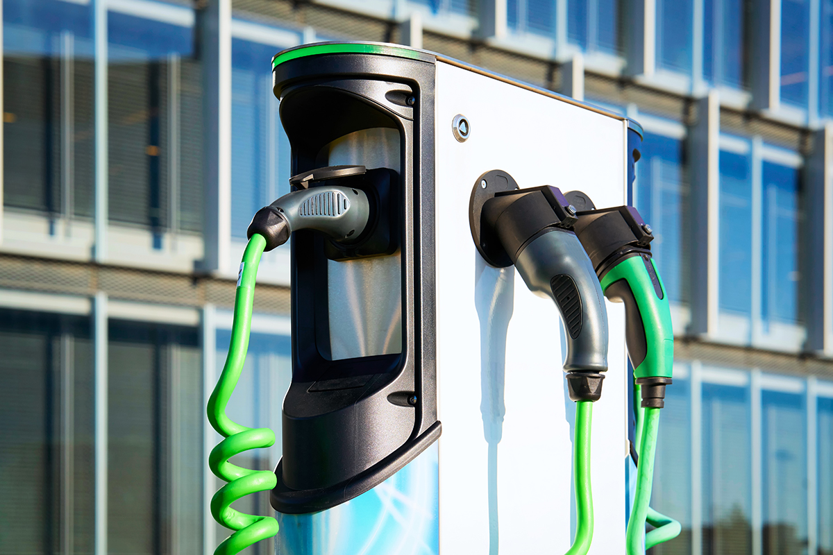 Borne de recharge AC et DC : quelle différence